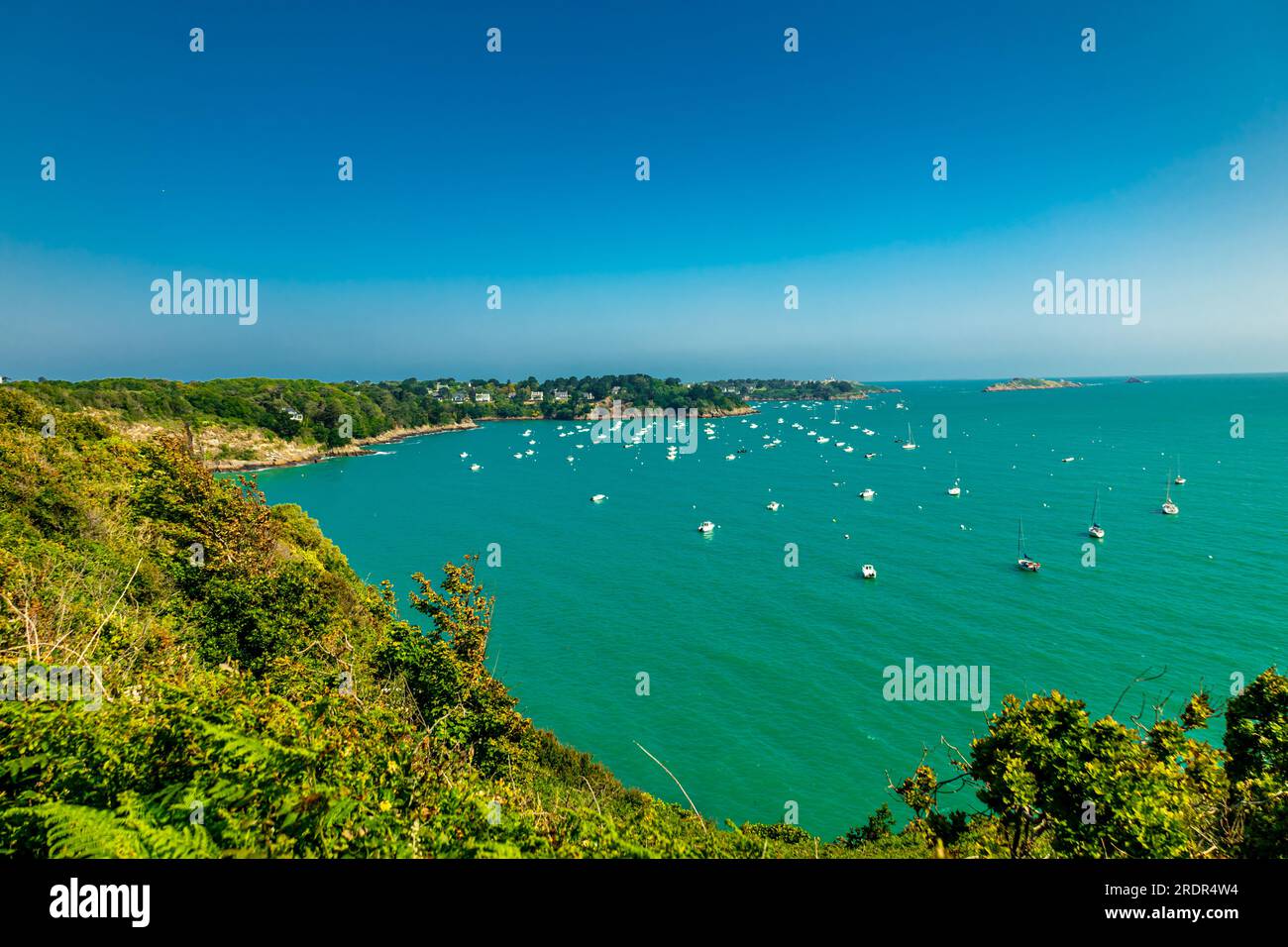 Scenic hike to Pointe du Grouin in beautiful Brittany - Cancale ...