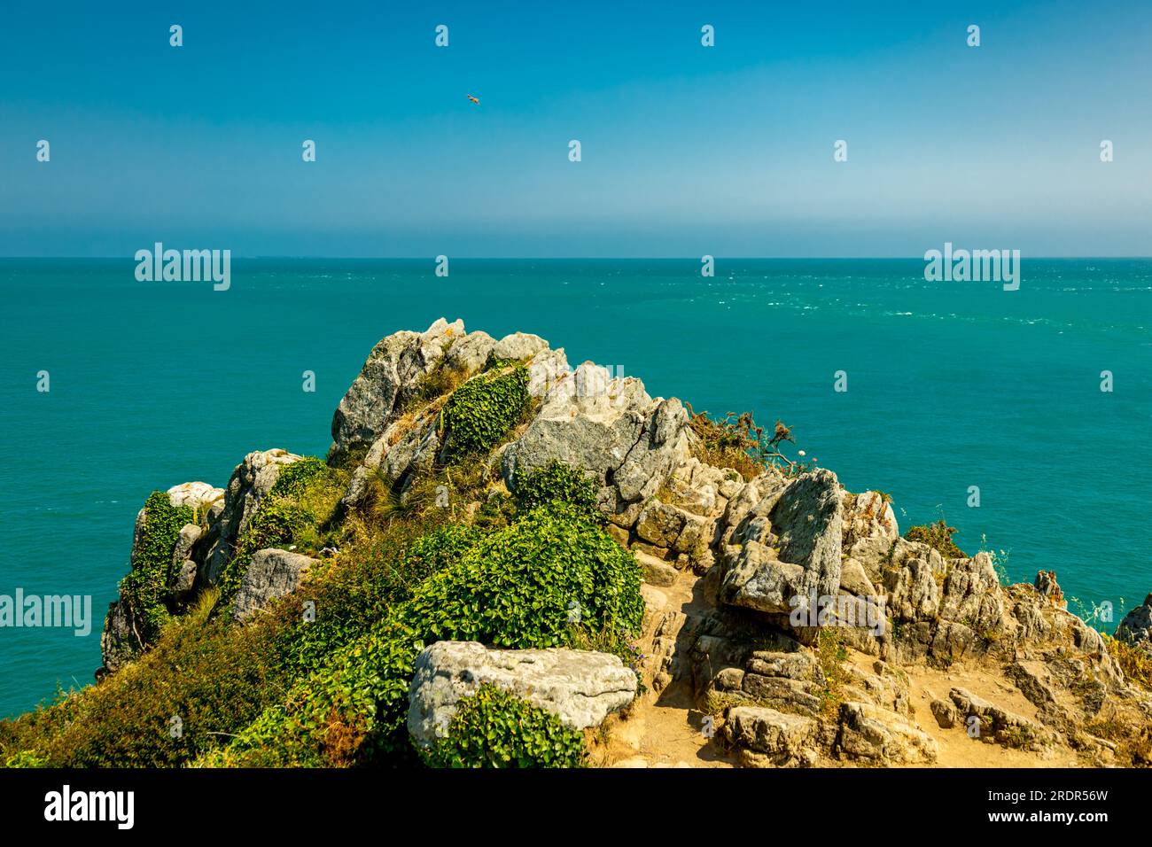 Scenic hike to Pointe du Grouin in beautiful Brittany - Cancale ...
