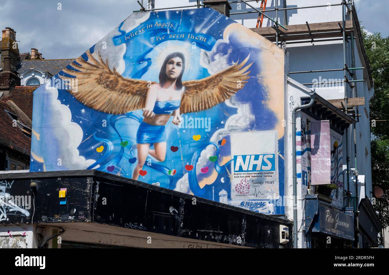 Nurse murals hi-res stock photography and images - Alamy