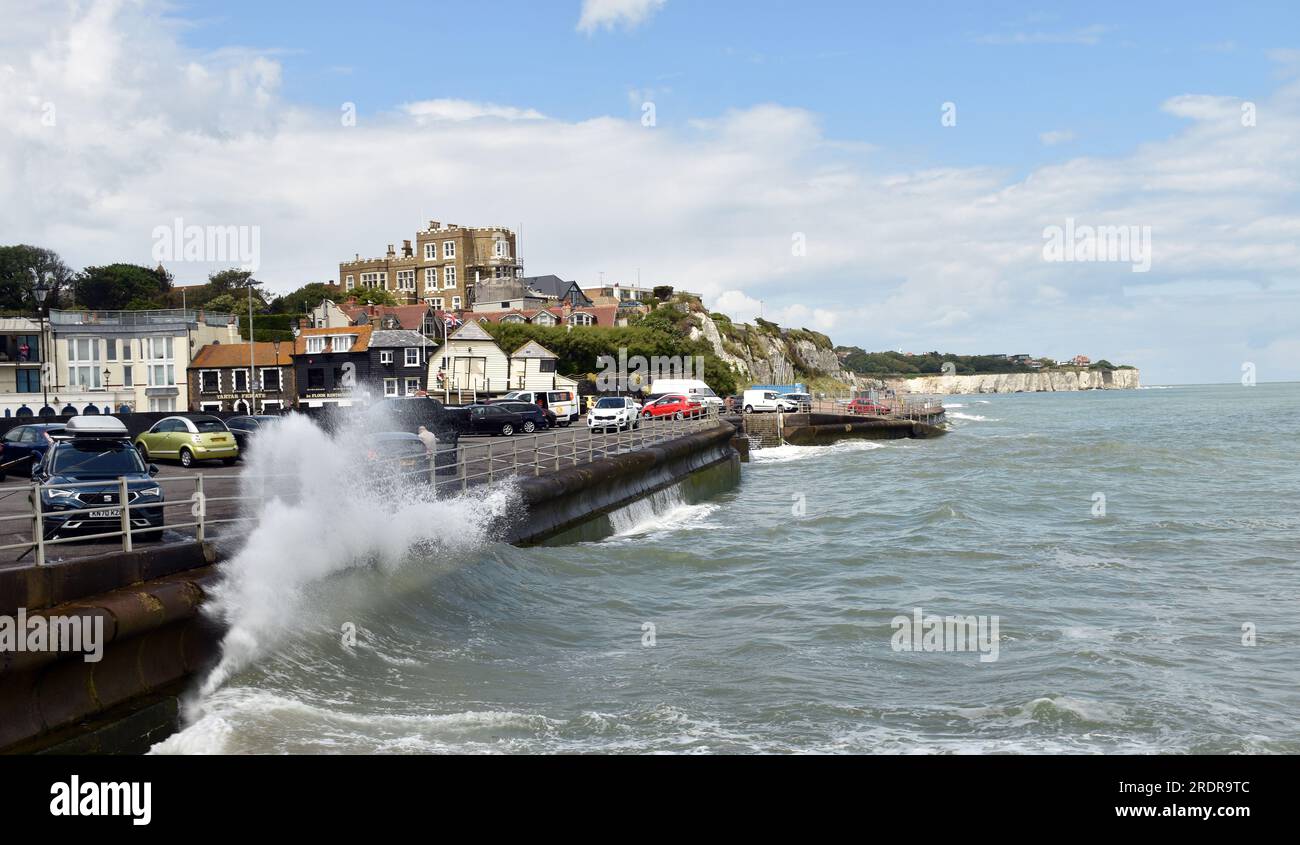 The jetty broadstairs hi-res stock photography and images - Alamy