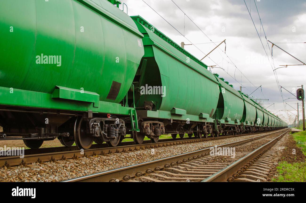 Green wagons hi-res stock photography and images - Alamy