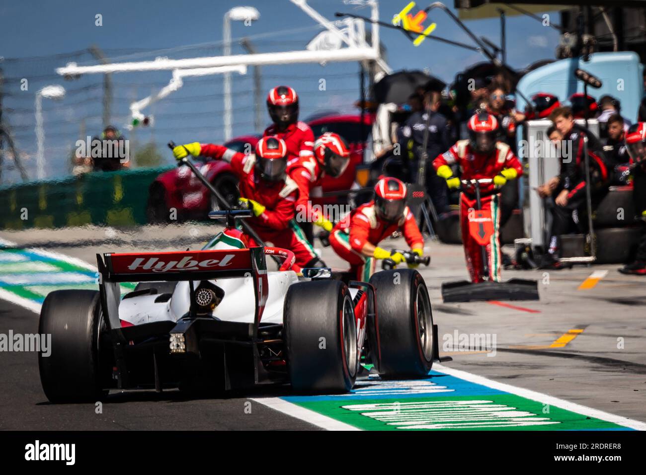 Pit stop, 07 VESTI Frederik (dnk), Prema Racing, Dallara F2, action ...