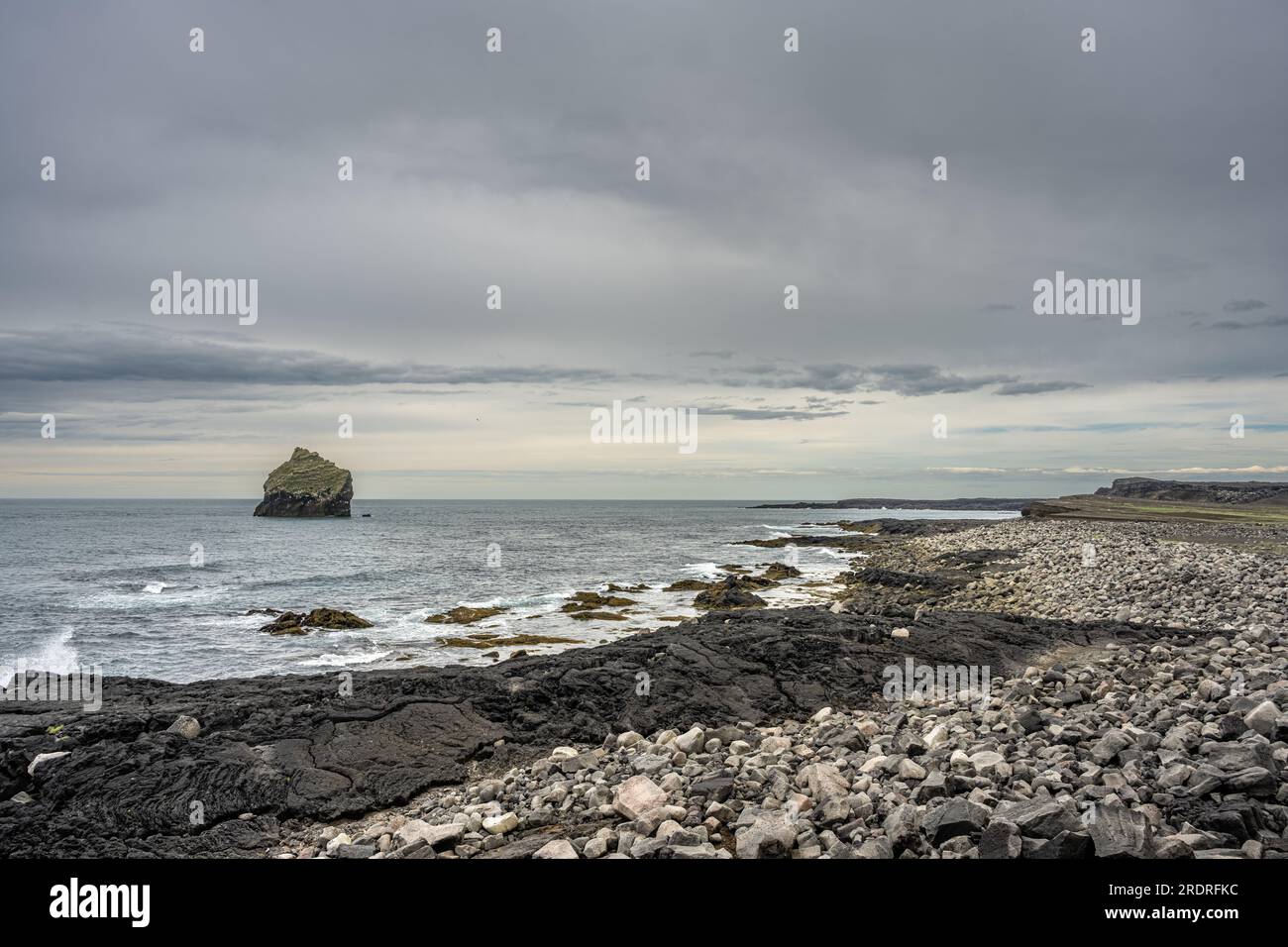 Valahnukamol Cliffs, Reykjanesviti Beach, Reykjanes Peninsular, Iceland ...