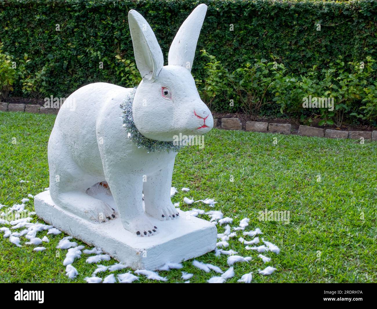 Sculpture bunny hi-res stock photography and images - Alamy