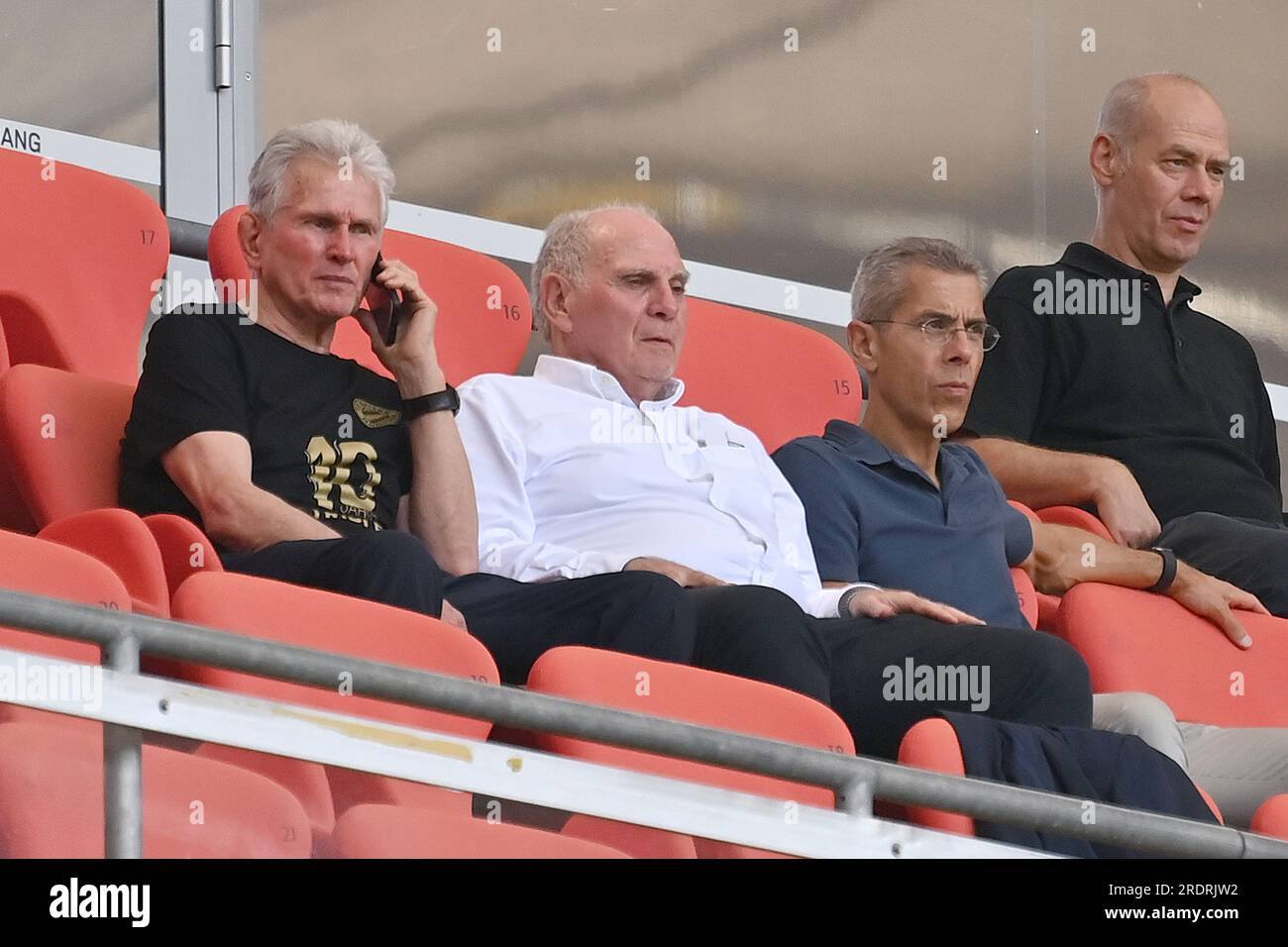 From left: Jupp HEYNCKES on the phone, Uli HOENESS (H?ness, Honorary ...