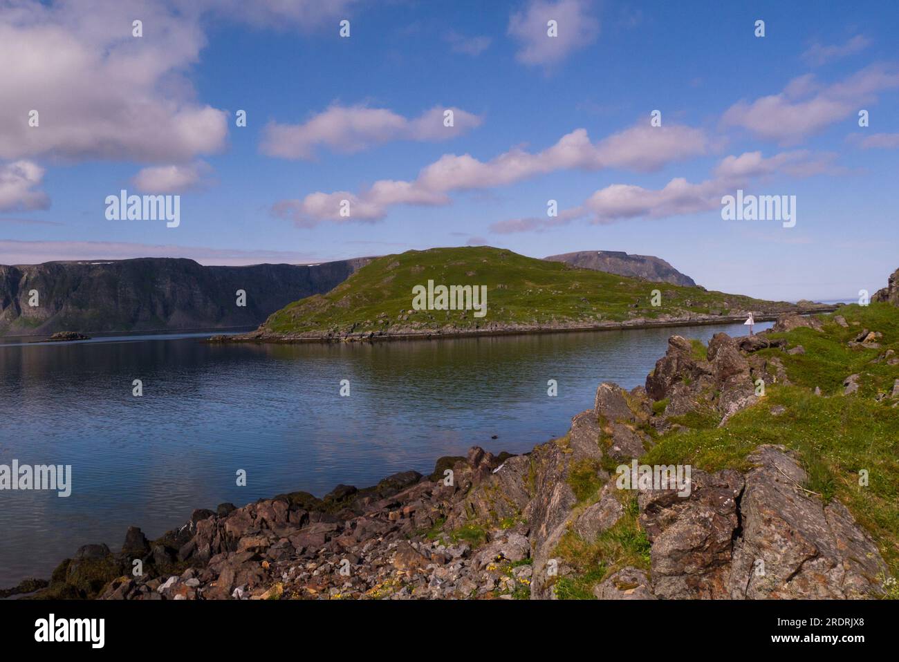 Islands of lille kamoya and store kamoya hi-res stock photography and ...