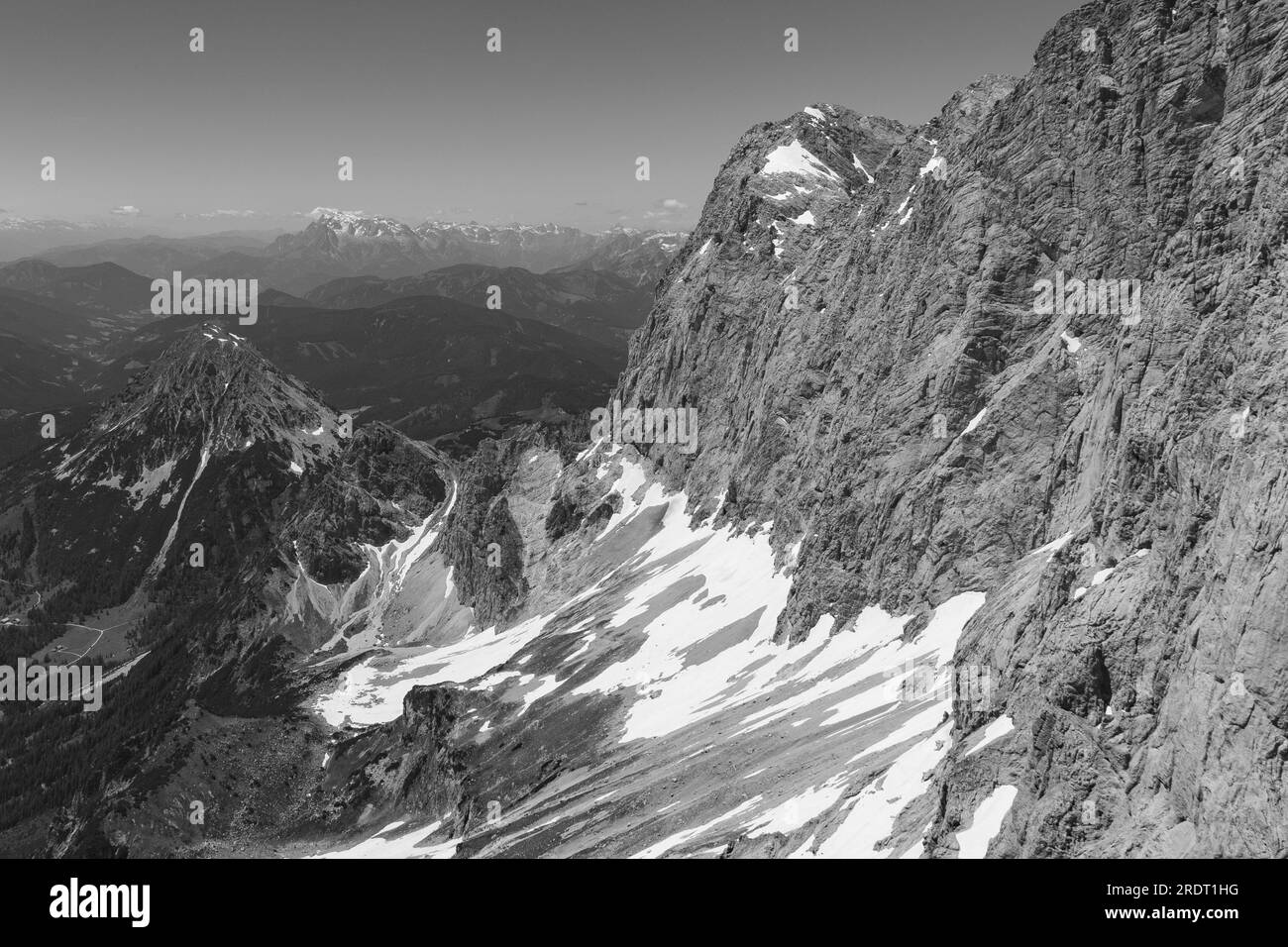 Gosau lake salzkammergut austria Black and White Stock Photos & Images ...