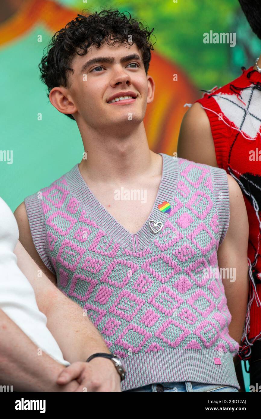 Heartstopper cast hi-res stock photography and images - Alamy