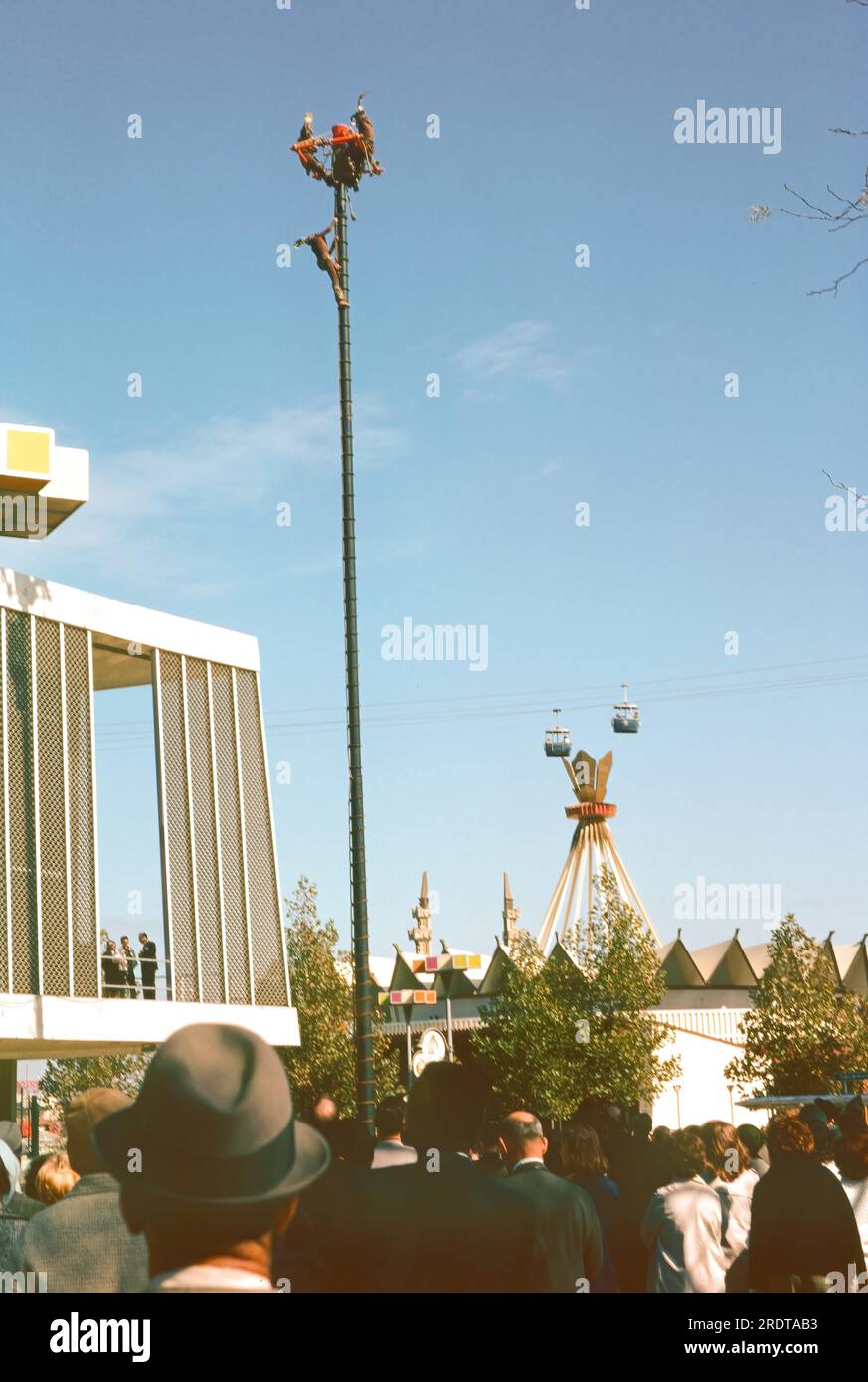 Pictures of the world's fair at Flushing Meadows-Corona Park in Queens ...