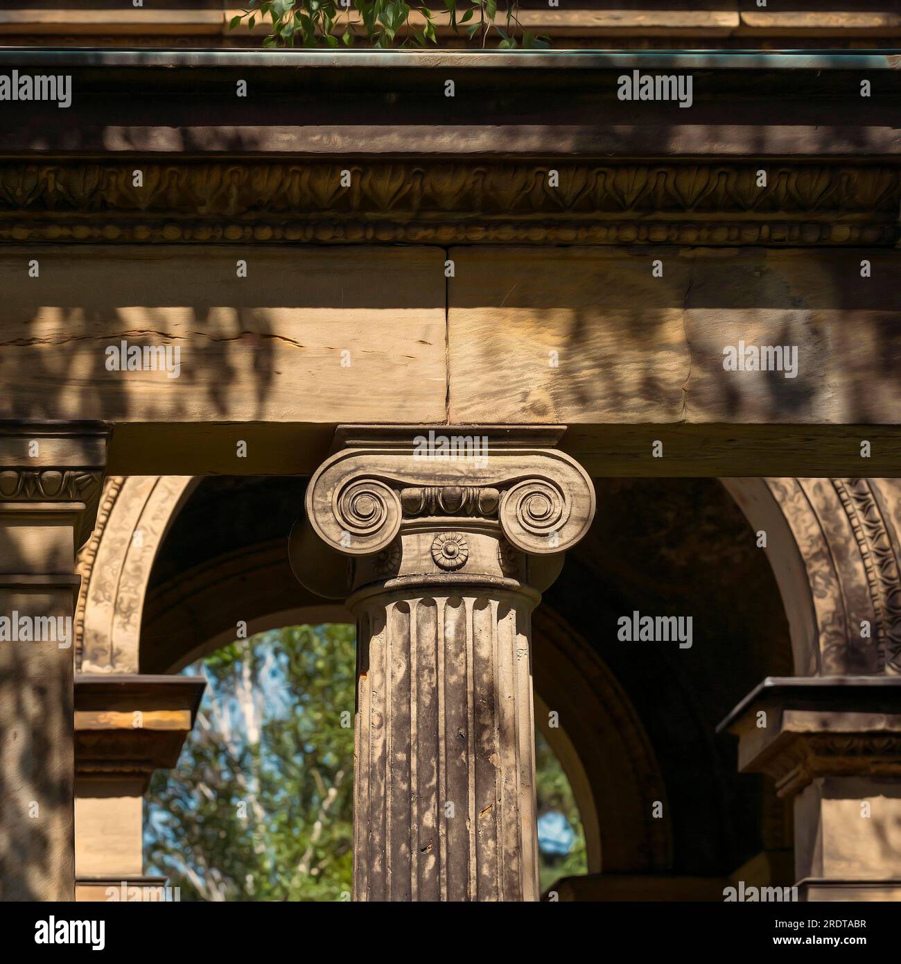 Pillar historic hi-res stock photography and images - Alamy