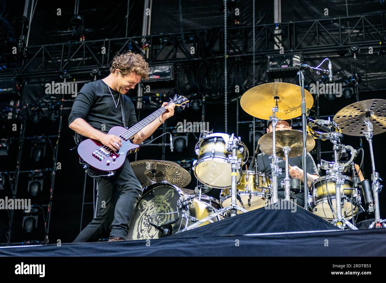 Royal blood band hi-res stock photography and images - Alamy