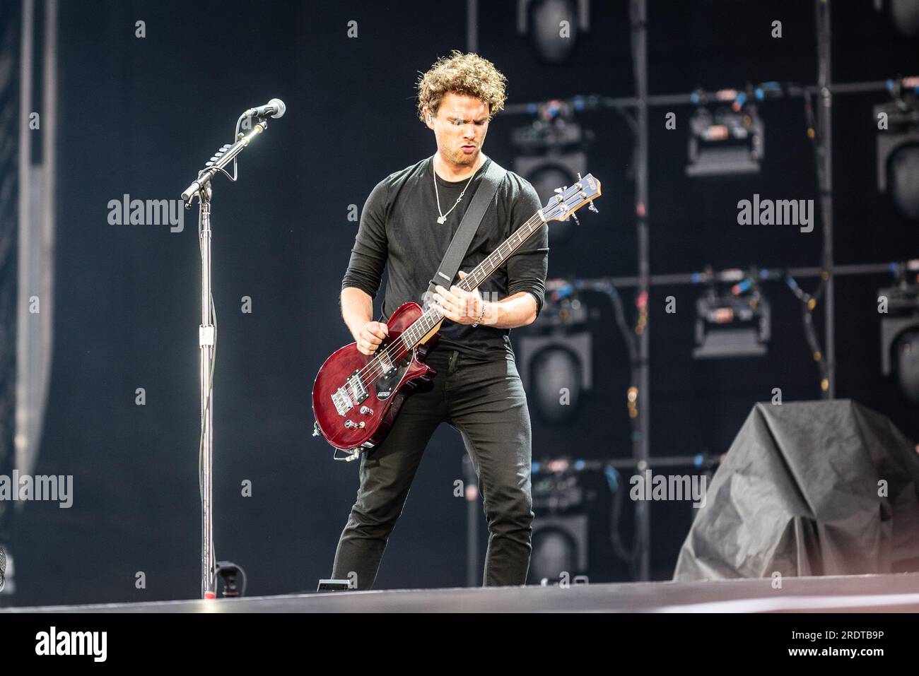 Mike Kerr (Royal Blood Stock Photo - Alamy