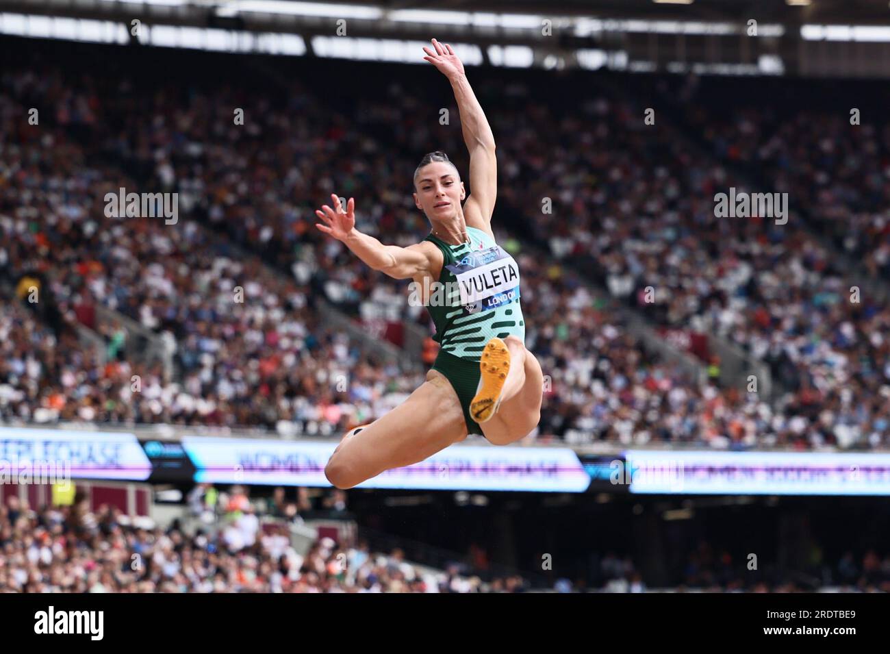 Womens long jump hi-res stock photography and images - Alamy