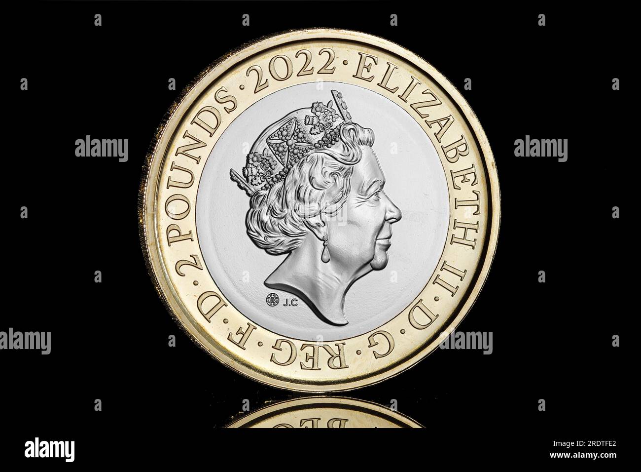 The 5th & final coin portrait of Queen Elizabeth II by Jody Clark. Seen ...
