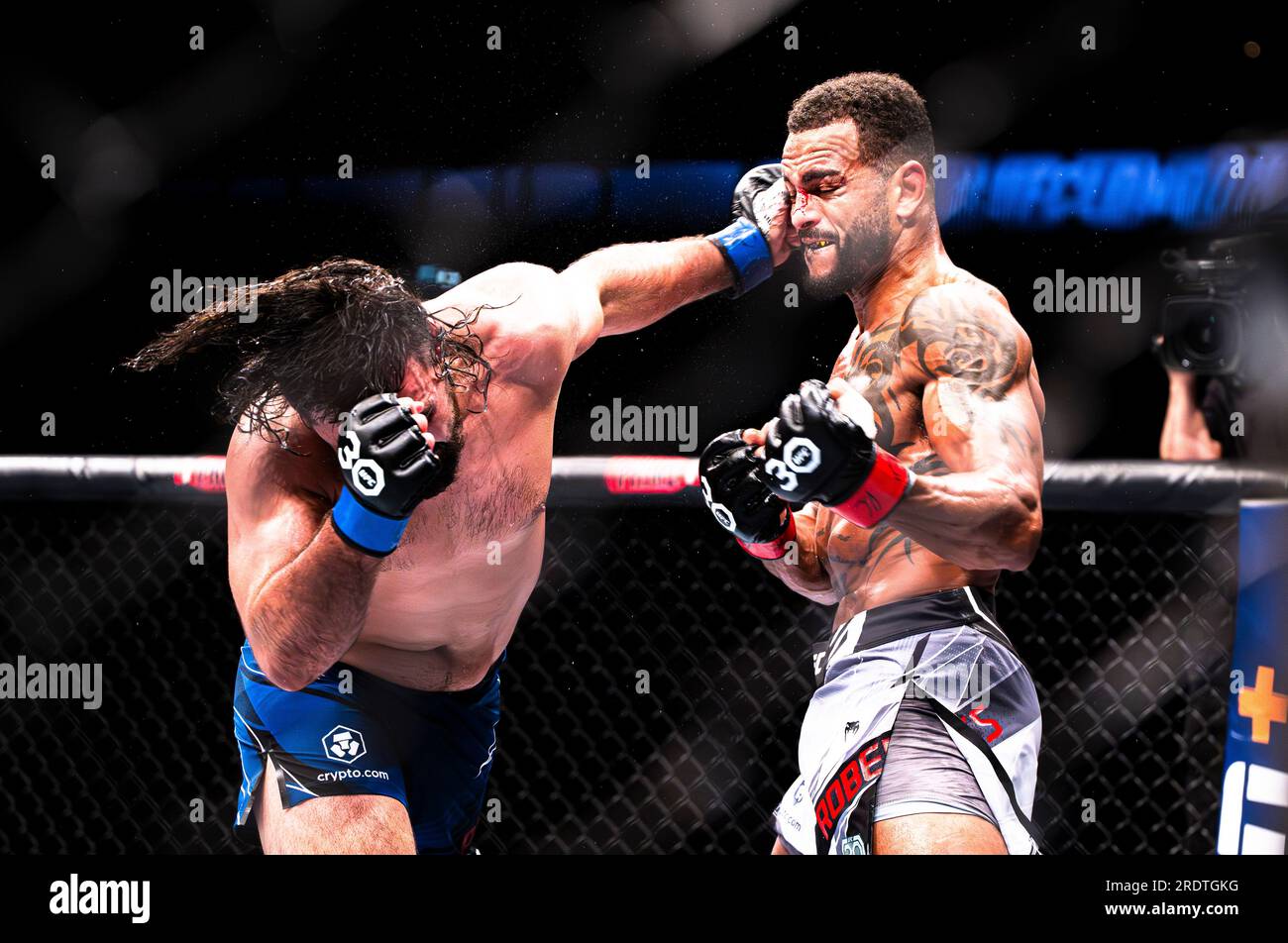 LONDON, UNITED KINGDOM. 22 Jul, 2023. Danny Roberts vs Jonny Parsons ...