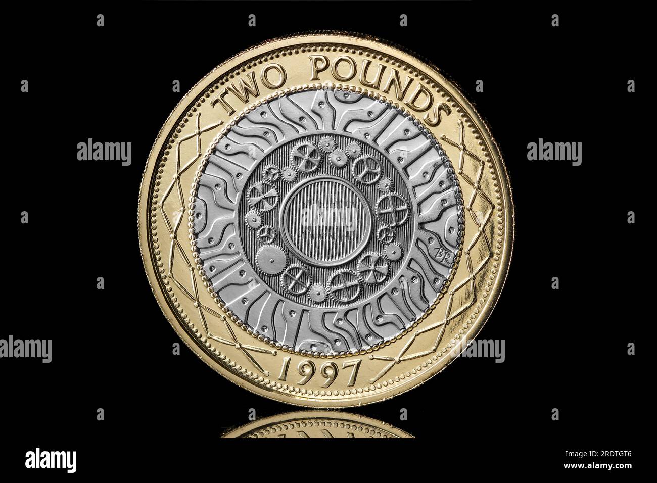 25 years of 2 pound coin hi-res stock photography and images - Alamy