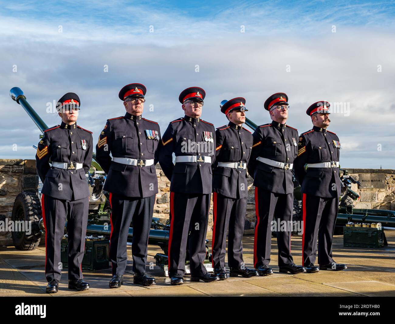 21 Gun salute marks accession of Queen Elizabeth II to the throne for ...