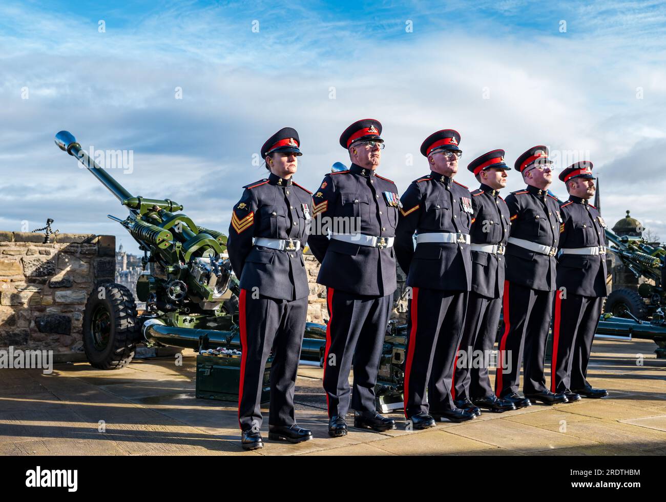 21 Gun salute marks accession of Queen Elizabeth II to the throne for ...