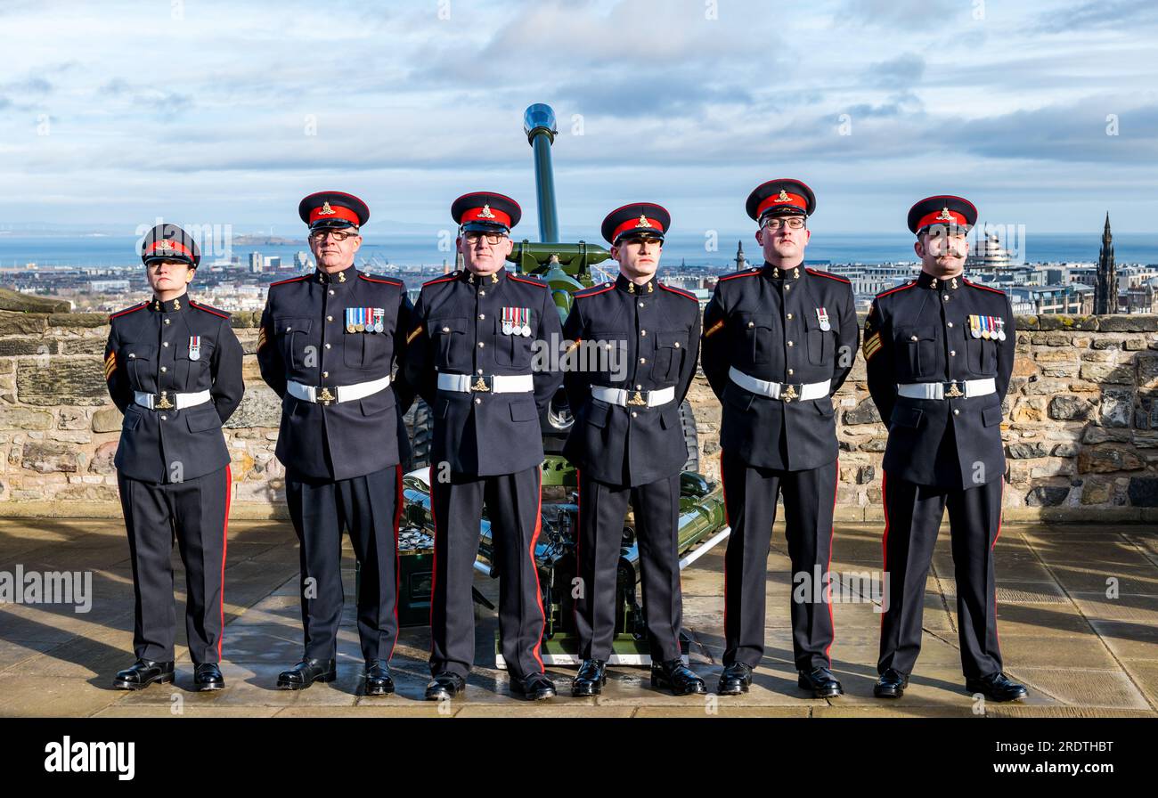 21 Gun salute marks accession of Queen Elizabeth II to the throne for ...