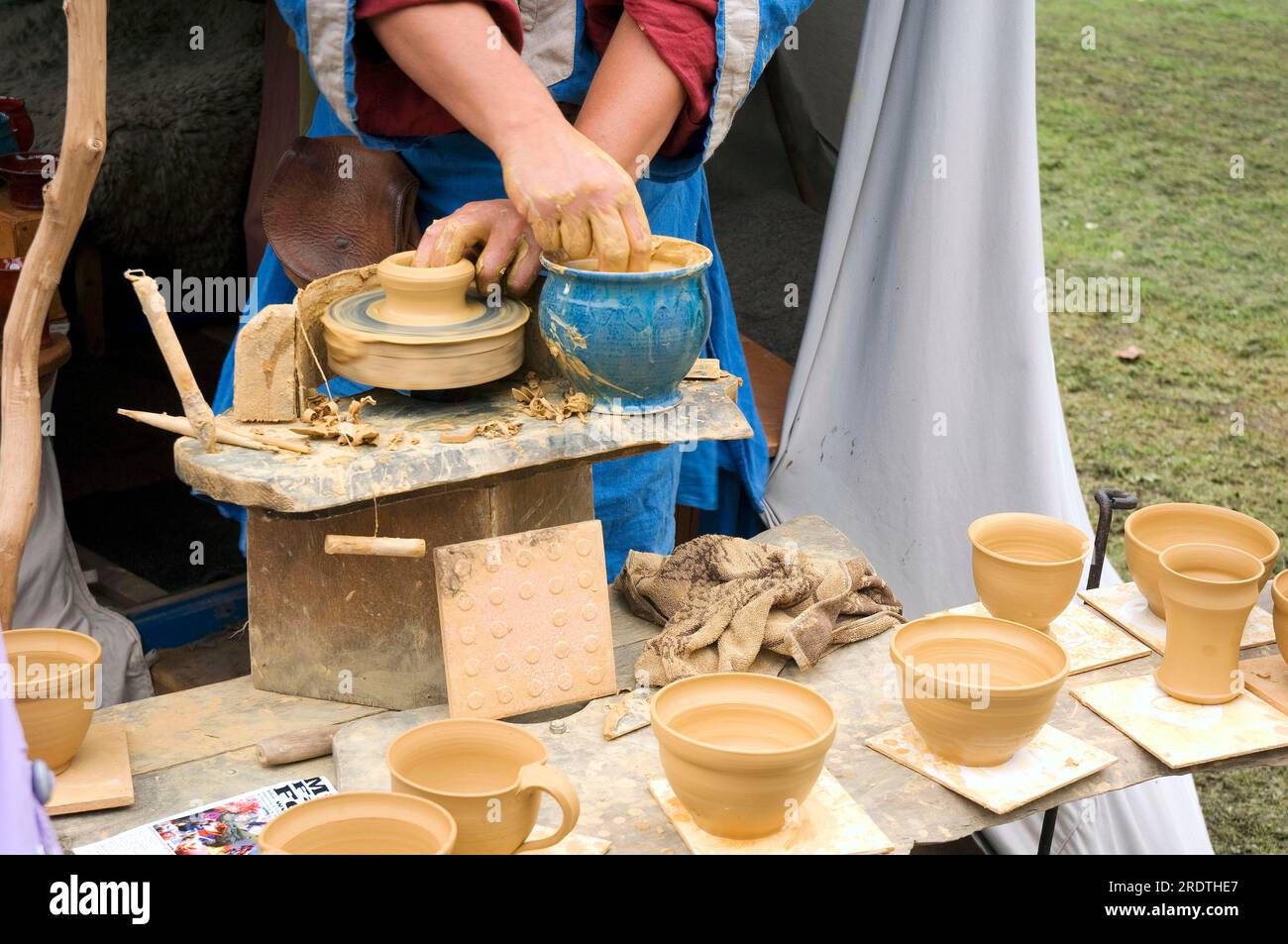 Potters at work, medieval market, pottery, medieval market, Dortmund ...