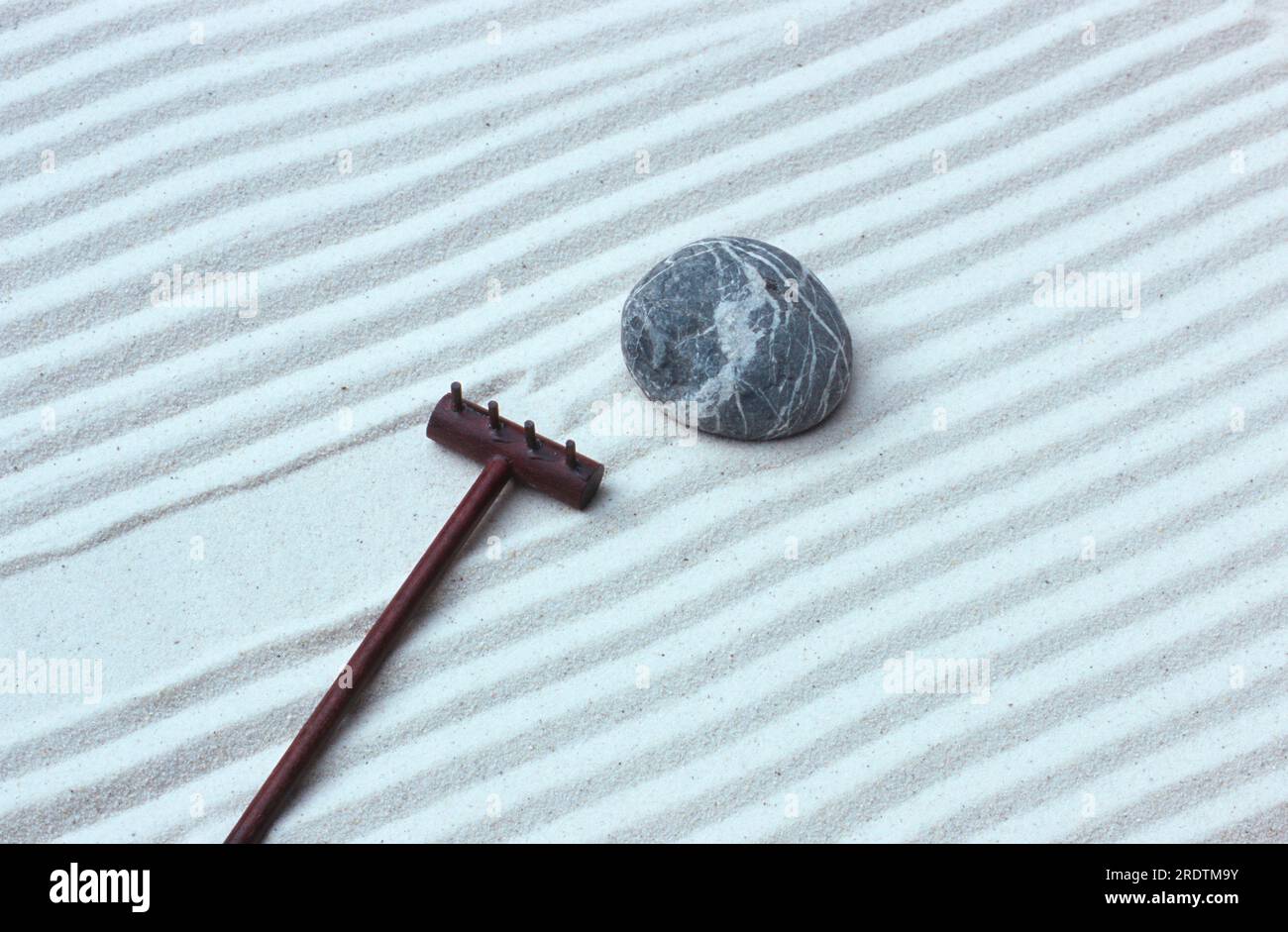 Rake gravel hi-res stock photography and images - Alamy