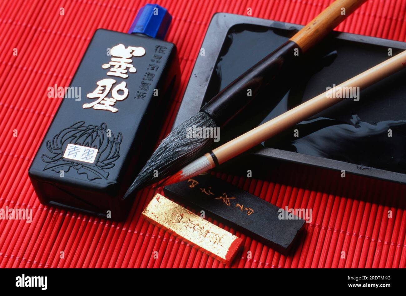 Ink stones hi-res stock photography and images - Alamy