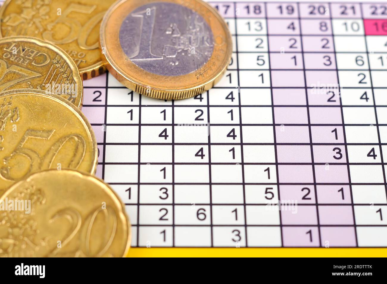 Wealth management business report hi-res stock photography and images ...