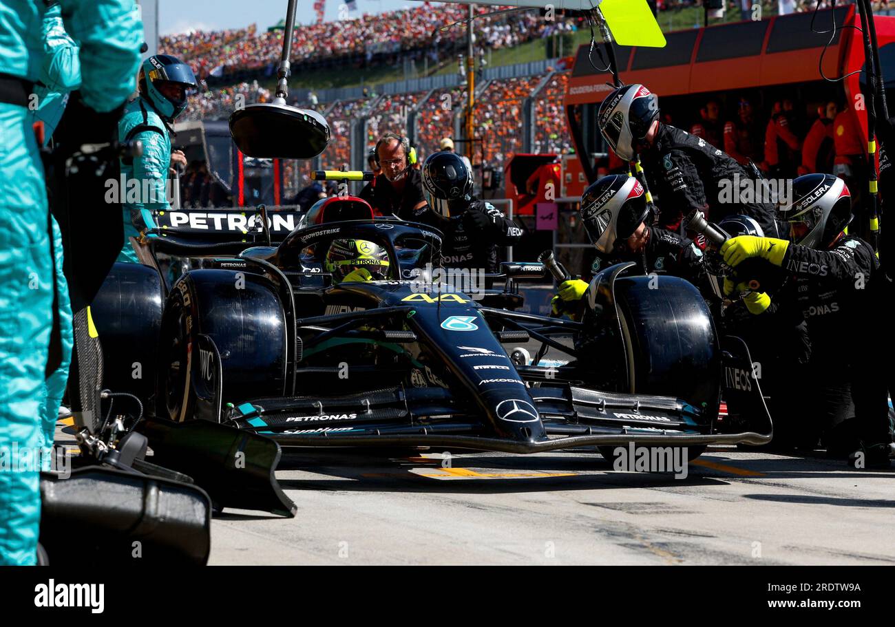 Mercedes pit crew lewis hamilton hi-res stock photography and images ...