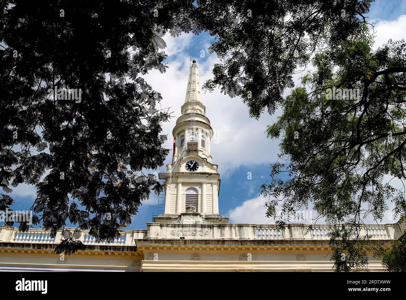 140 feet tall hi-res stock photography and images - Alamy
