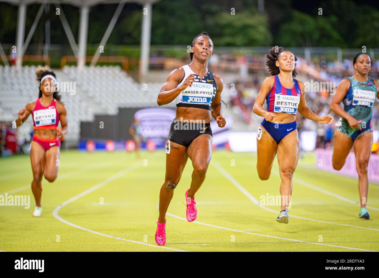 Shelly-Ann FRASER-PRYCE (c) compete against Dezerea BRYANT and Jael ...