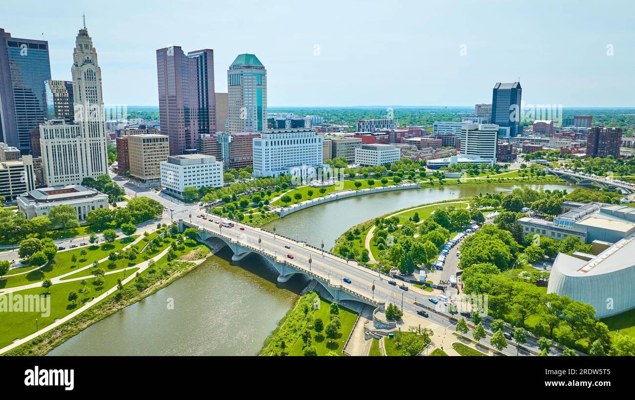 Bridge from Center of Science and Industry to skyscrapers in downtown ...