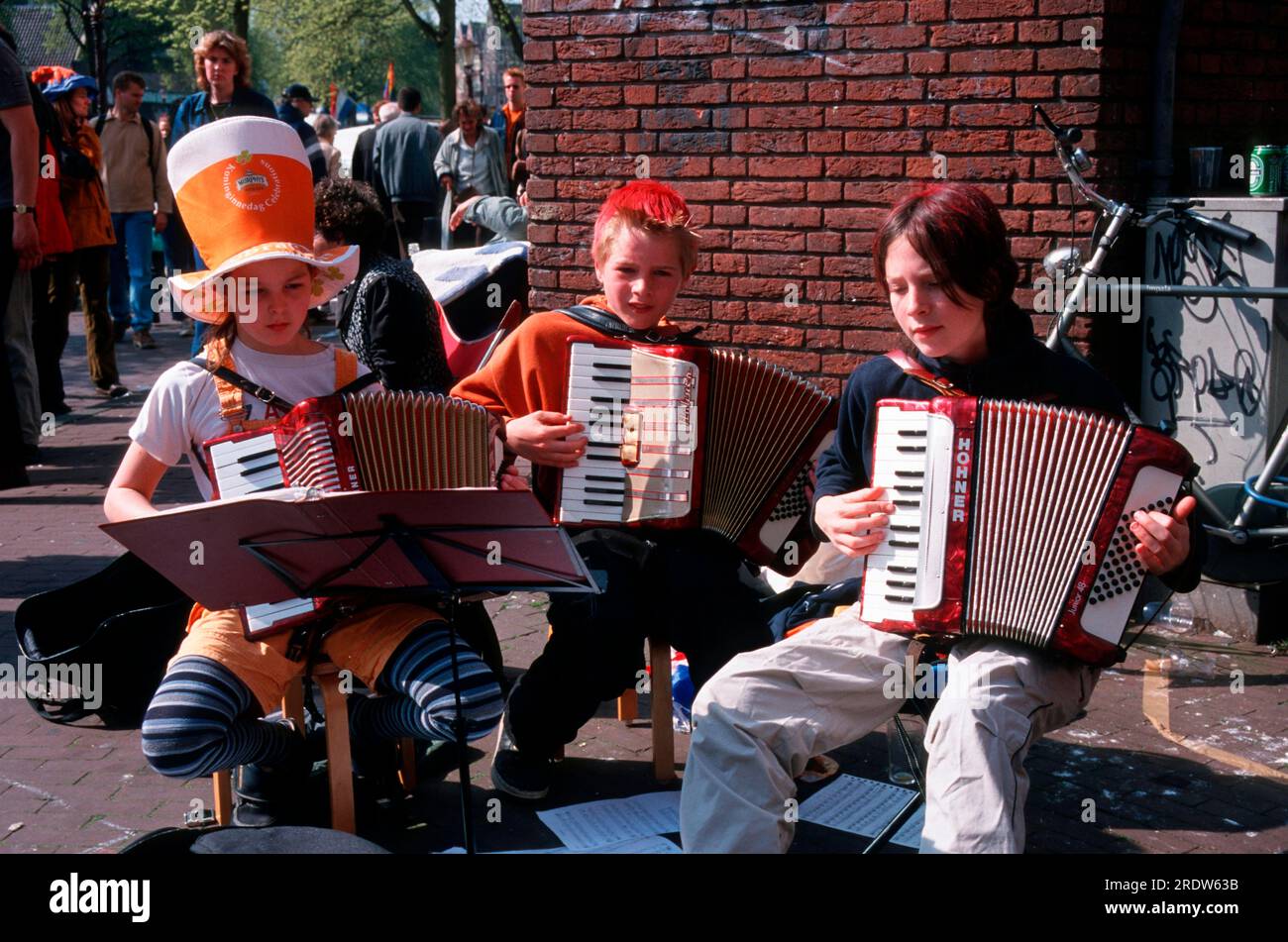 Children with accordion, music, make music, musical instrument, Jordaan ...