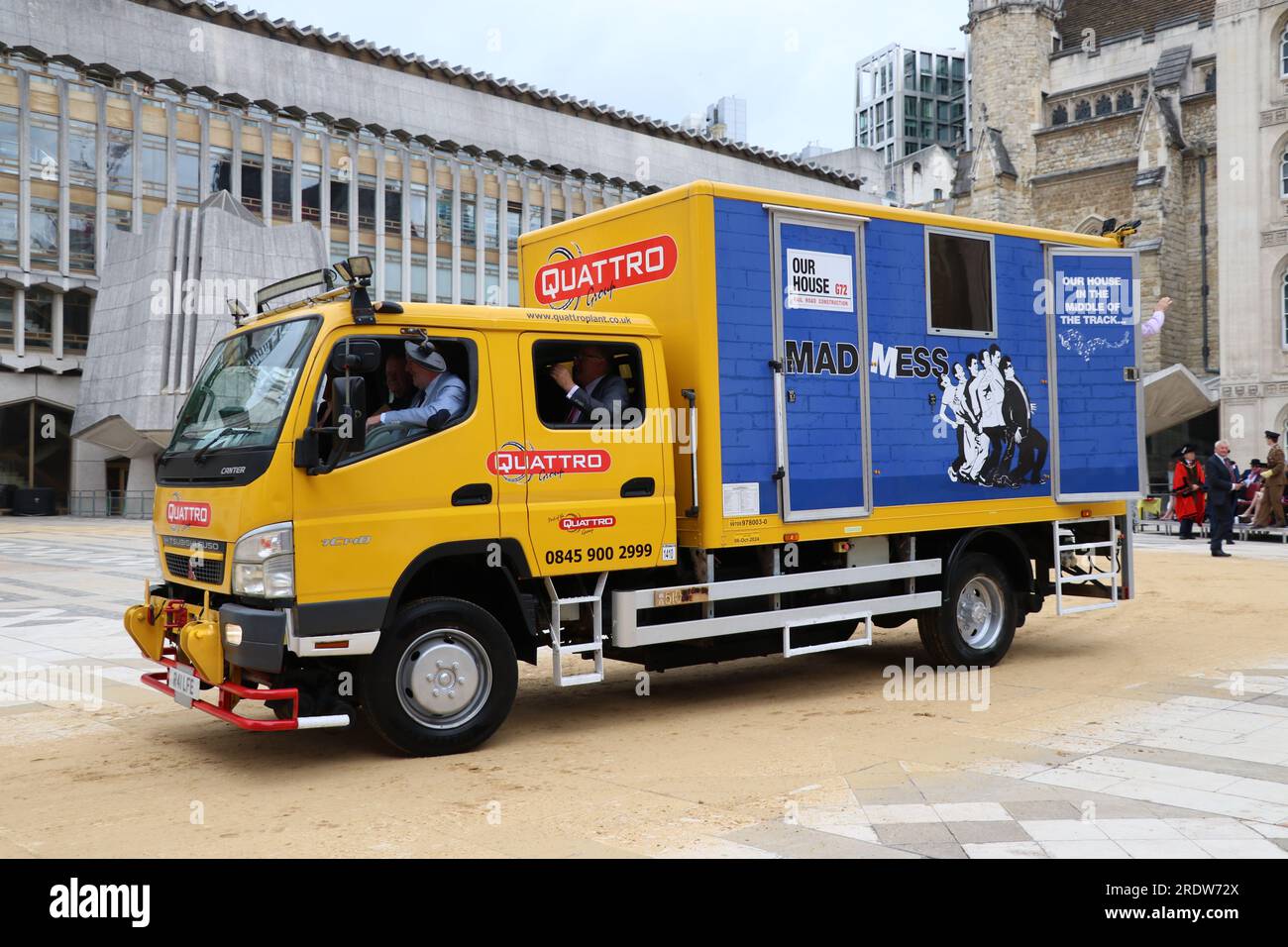 AB26 MITSUBISHI CANTER CREW-CABBED ROAD RAIL WELFARE FACILITY VEHICLE ...