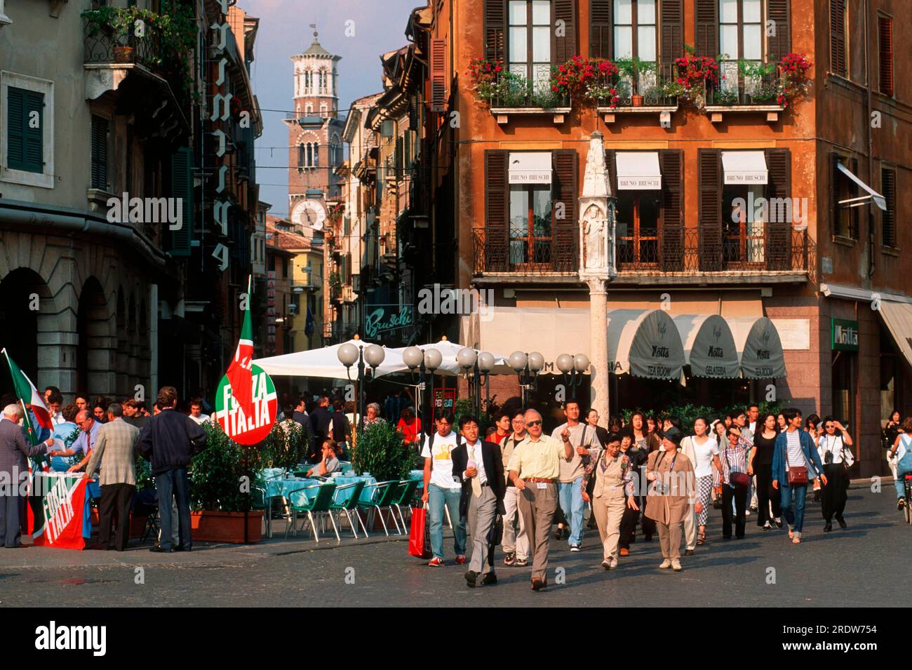 Promenade Liston, Verona, Veneto, Italy, Venezia, Veneto, travel guide ...