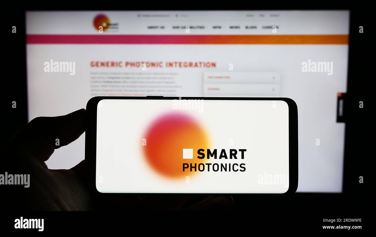 Smart logo hi-res stock photography and images - Alamy