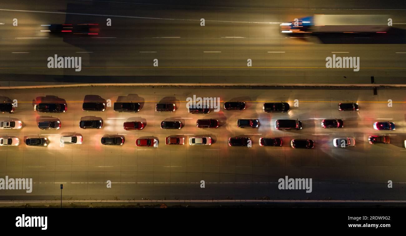 slow moving traffic Stock Photo - Alamy