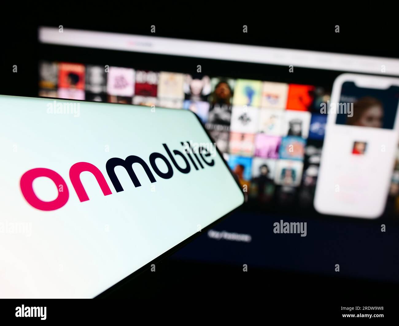 Onmobile global hi-res stock photography and images - Alamy