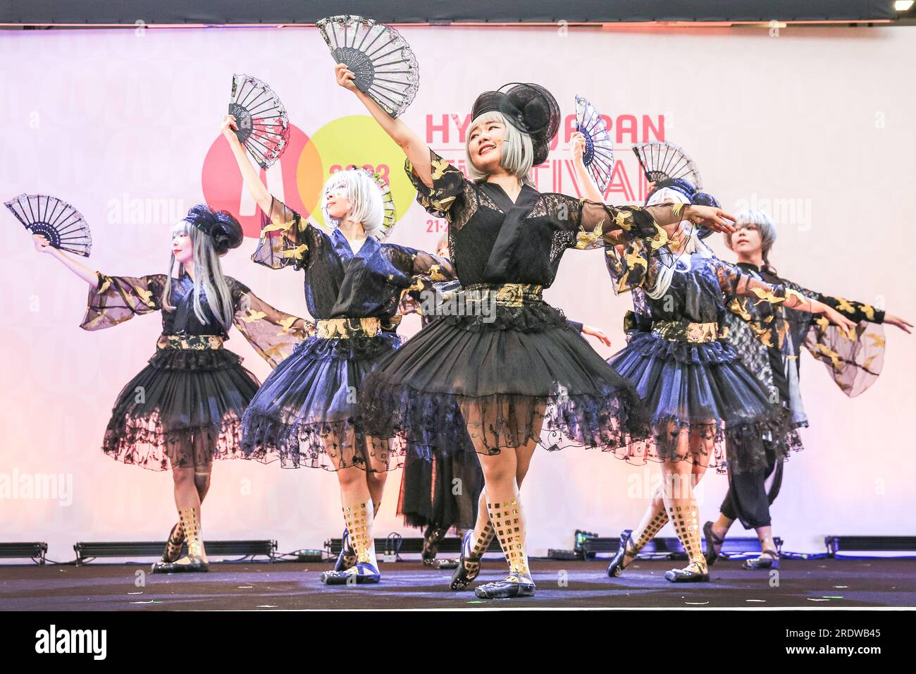 Ballet j pop hi-res stock photography and images - Alamy