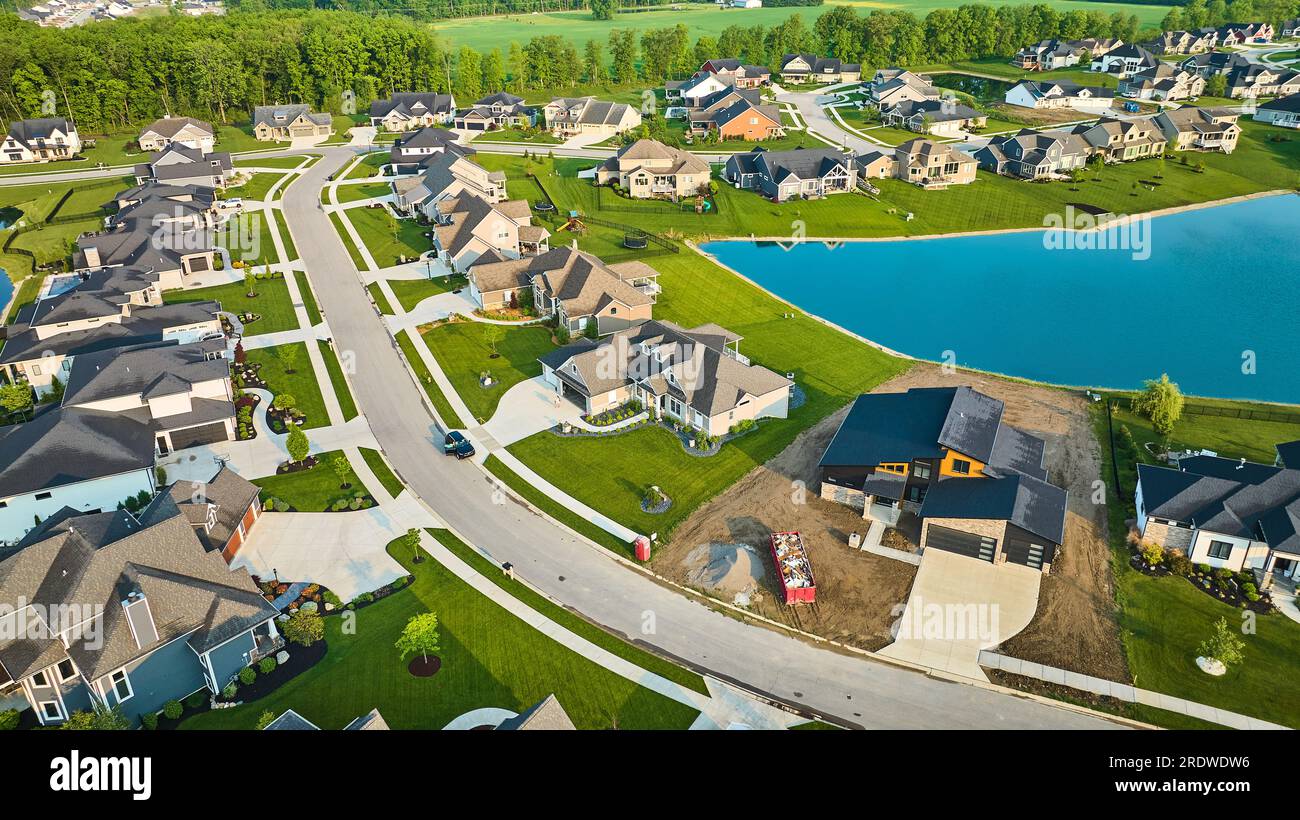 Construction of rich person home mansion million-dollar house ...