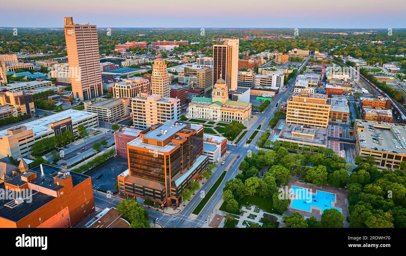 Downtown Fort Wayne courthouse, bank, Freimann Square, IN Michigan ...