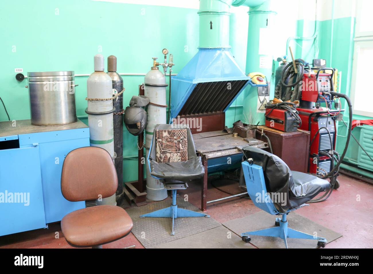 Welding post, table for the work of a working gas welder with gas ...