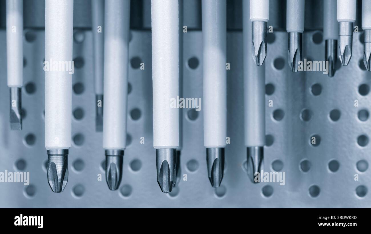 Slotted screw driver and phillips screw driver, Close up Screwdriver ...