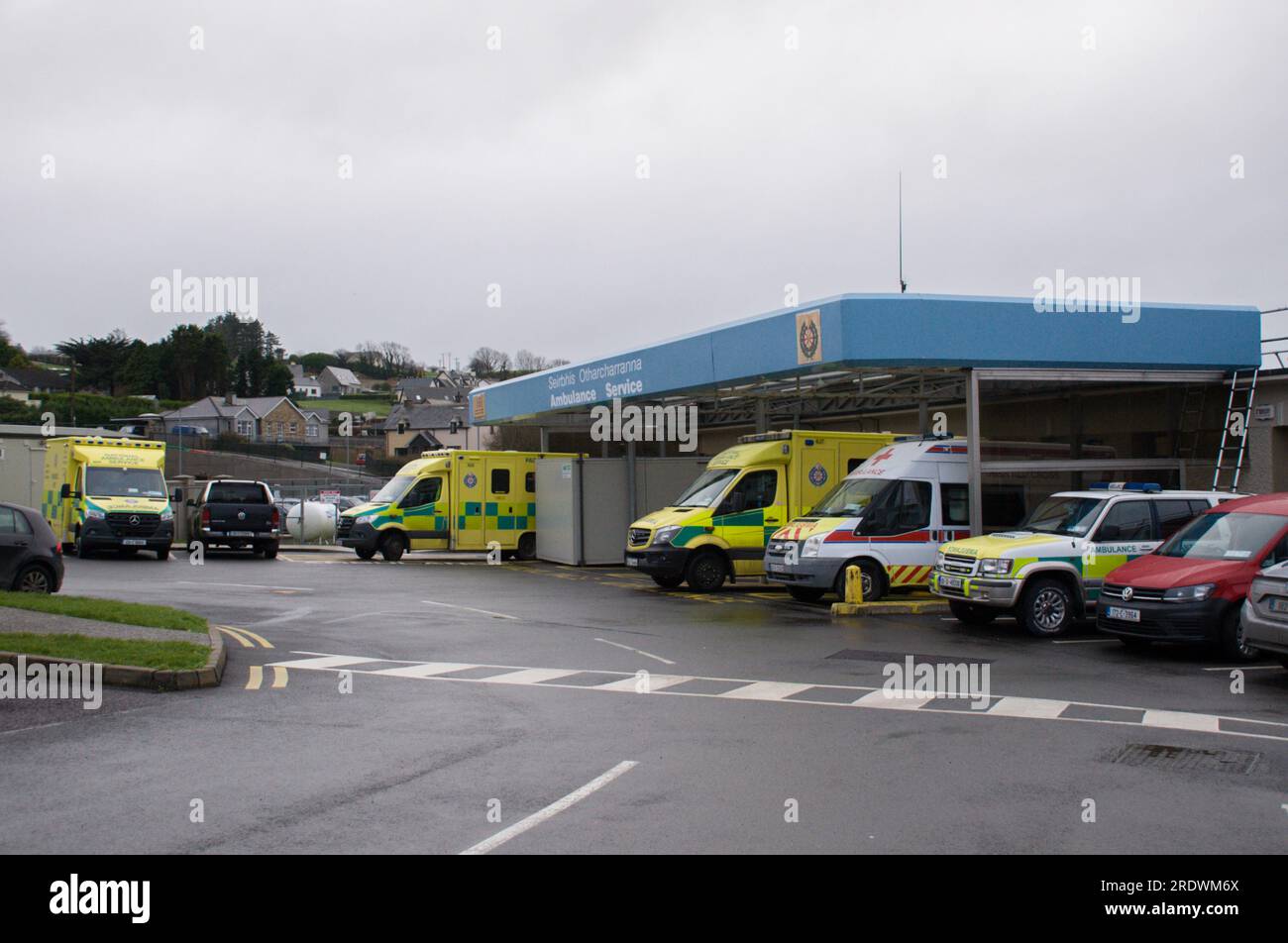 Hse ambulance hi-res stock photography and images - Alamy