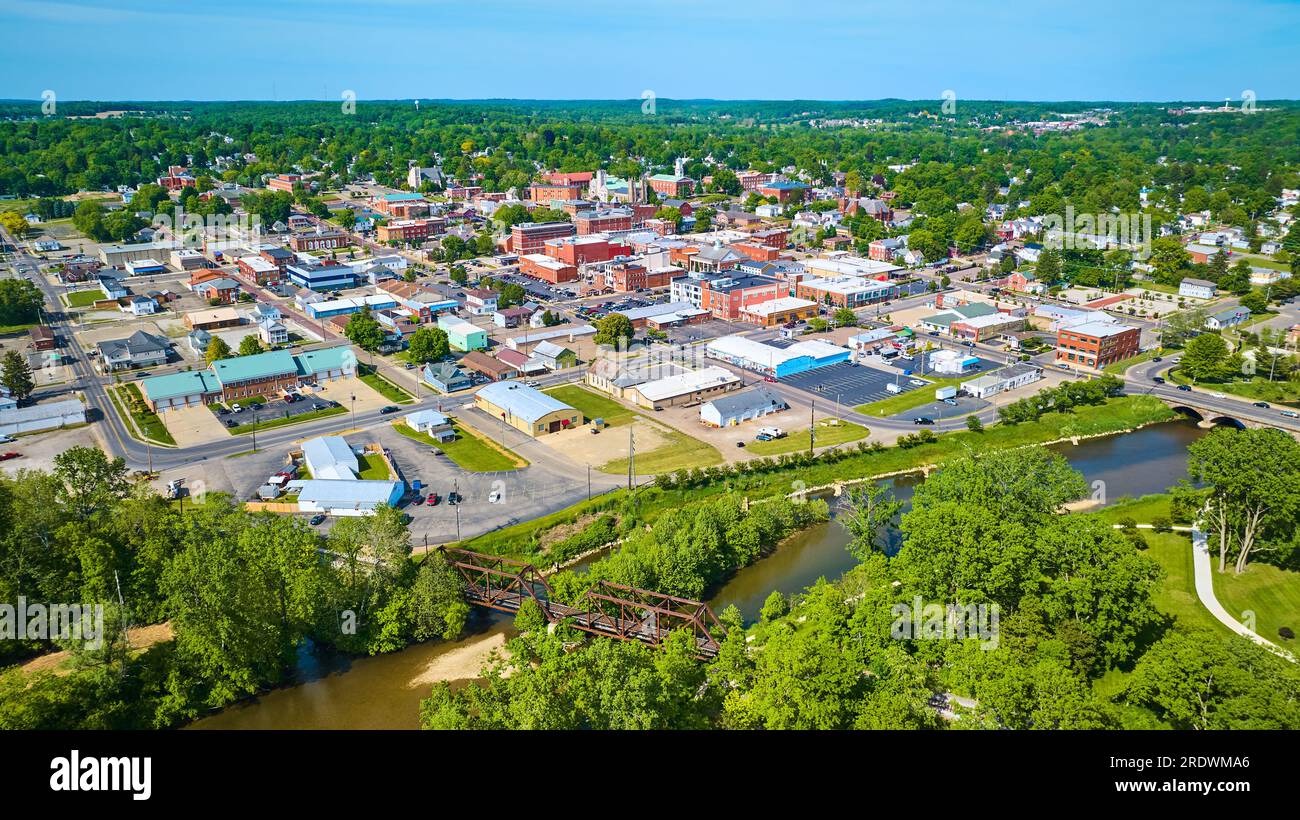 Aerial view of park area leading to wide view of Mount Vernon city in ...