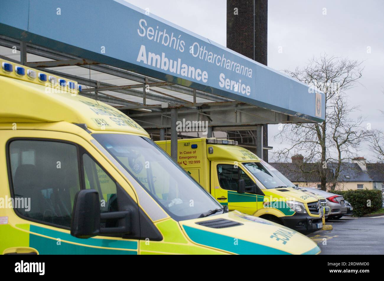 Hse ambulance hi-res stock photography and images - Alamy