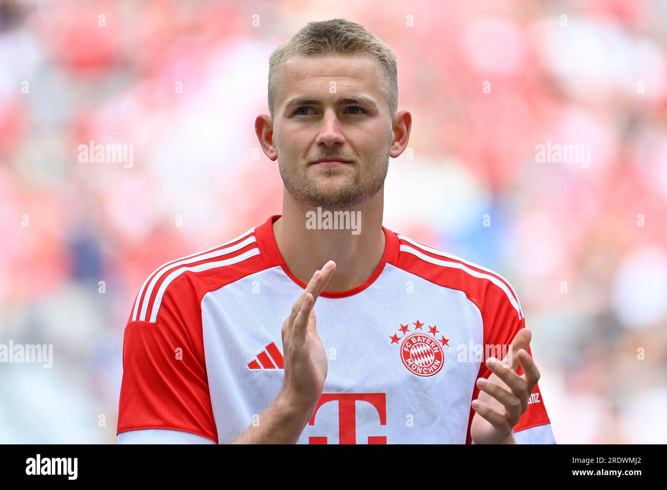 Matthijs DE LIGT (FC Bayern Munich), action, single image, cut single ...