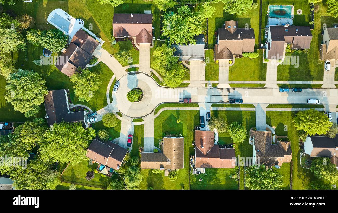 Roof view of cul-de-sac houses in low to middleclass neighborhood ...