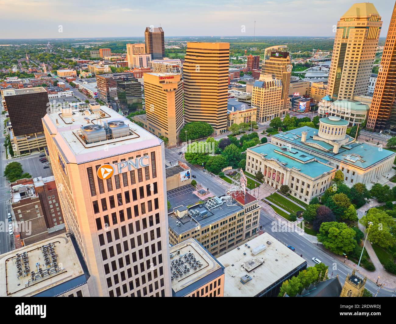 Vern riffe state office tower hi-res stock photography and images - Alamy