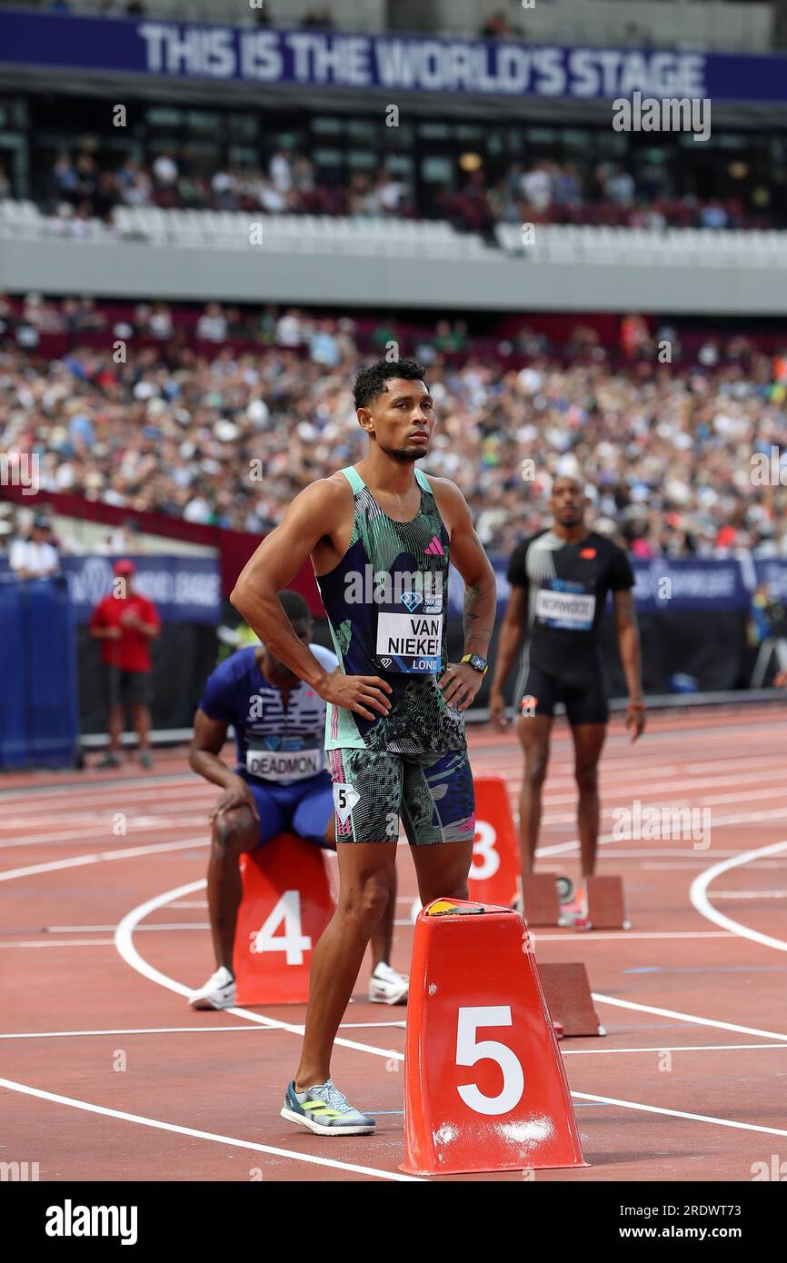 Wayde van NIEKERK prior to the start of the 400m in the Wanda Diamond ...