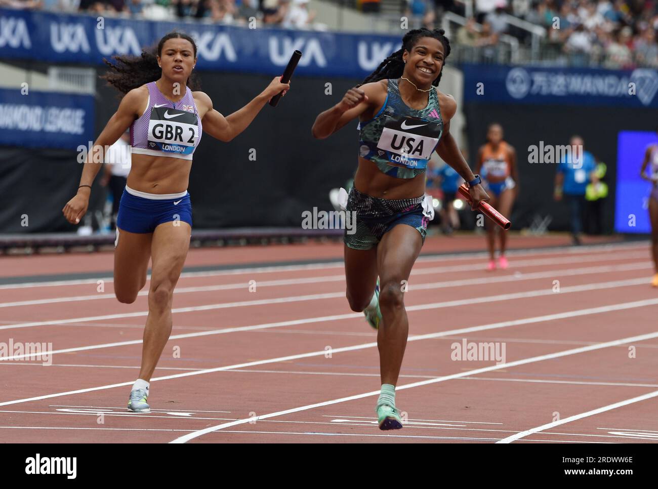 300m steeplechase women hi-res stock photography and images - Alamy